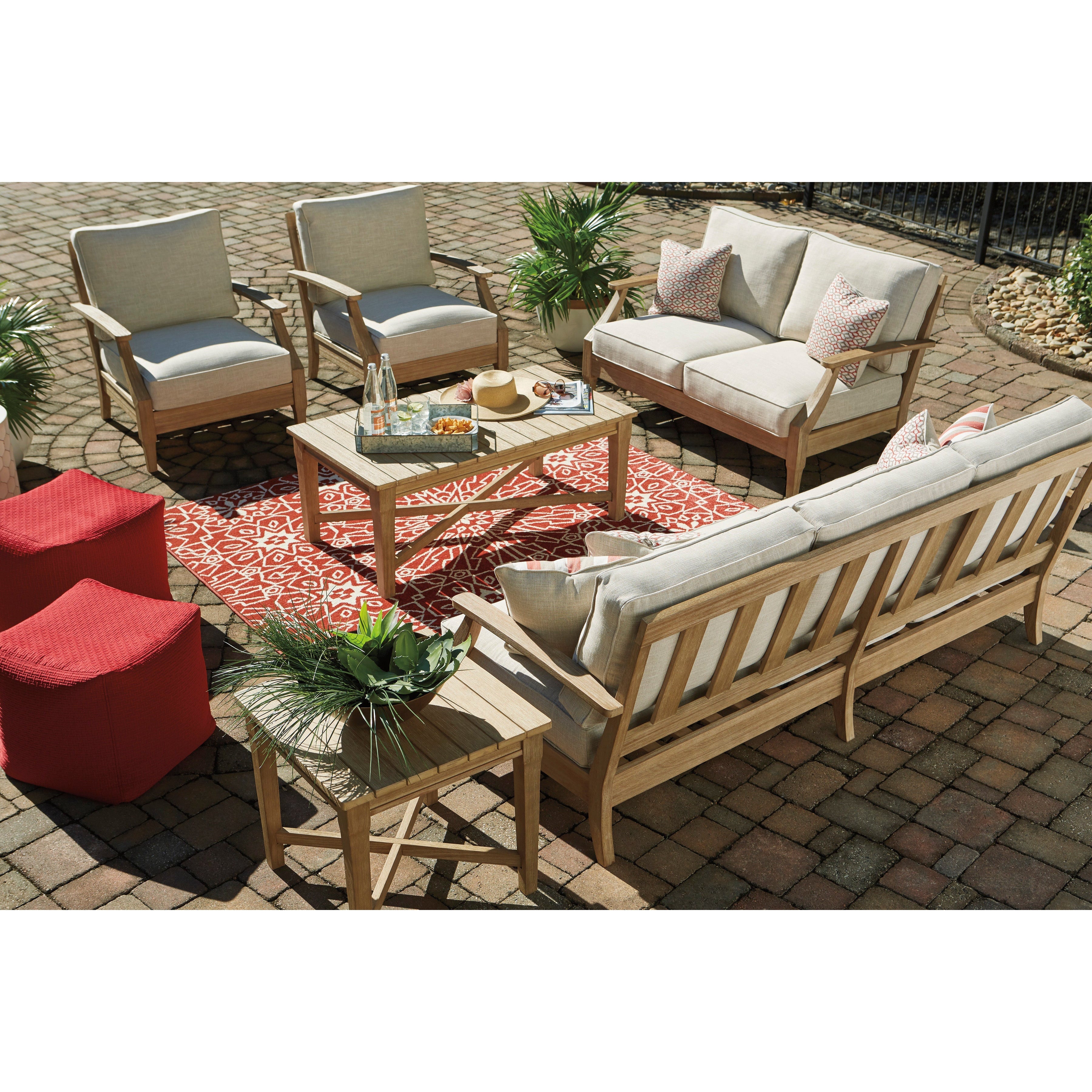 Outdoor Living - peter andrews
